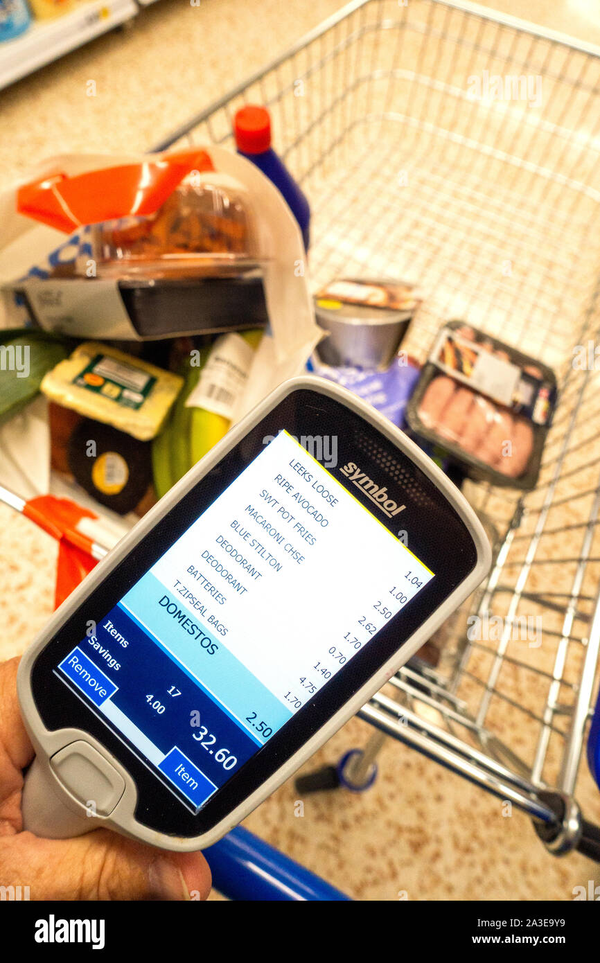 Tesco scan as you shop hi-res stock photography and images - Alamy