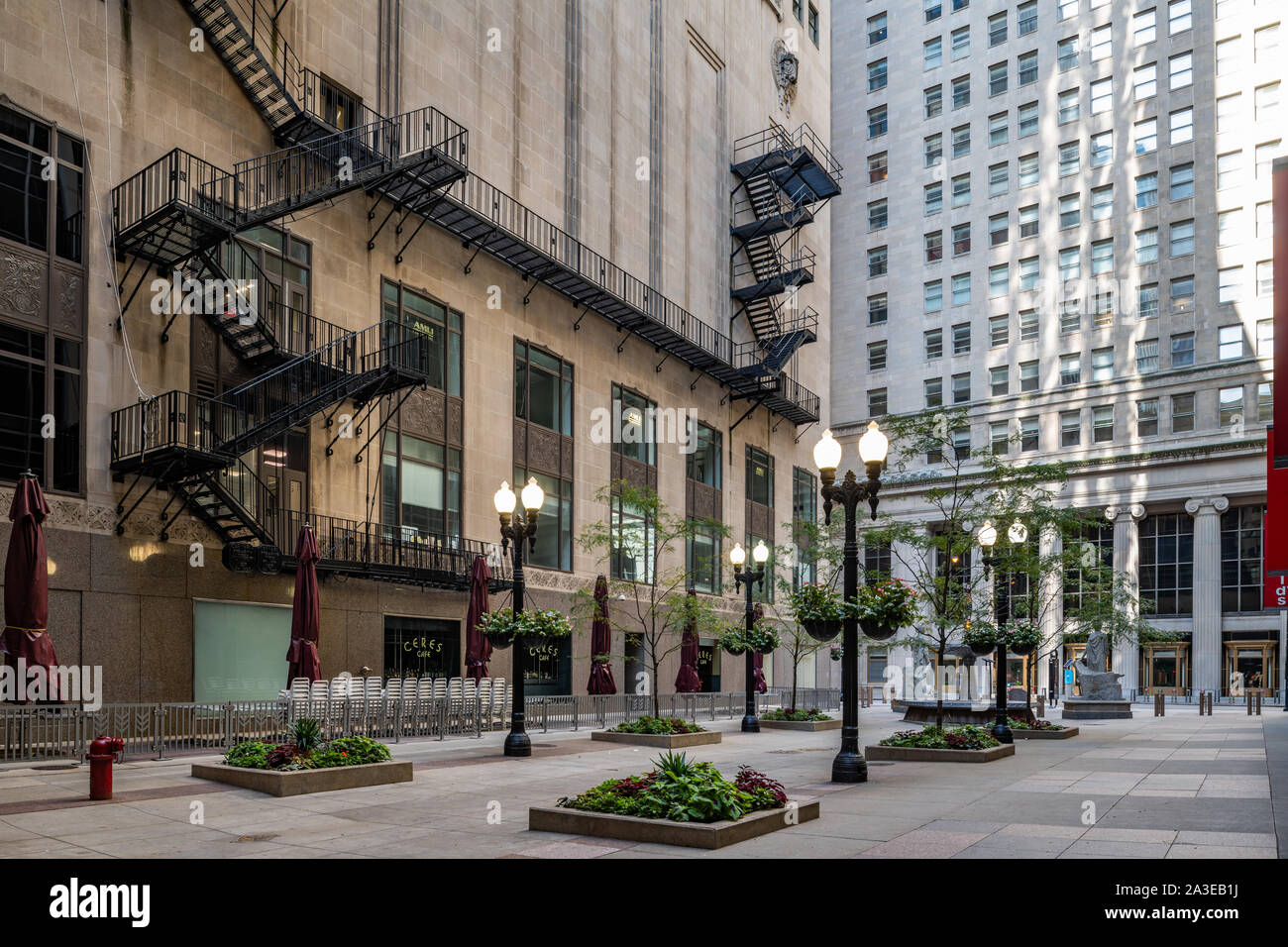 Chicago finance district hi-res stock photography and images - Alamy