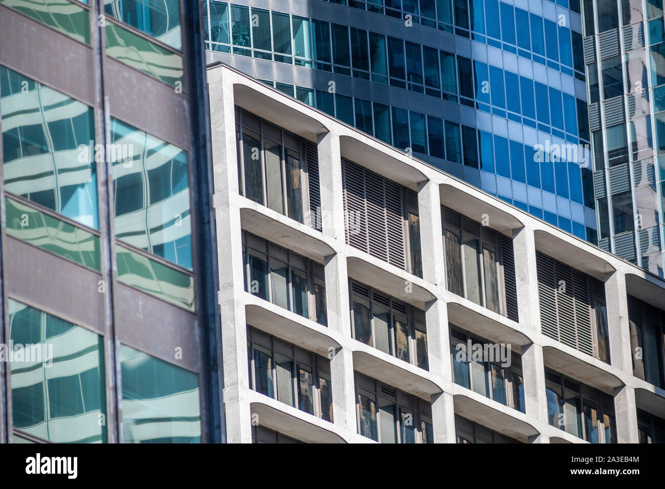 Downtown buildings and city skyline hi-res stock photography and images ...