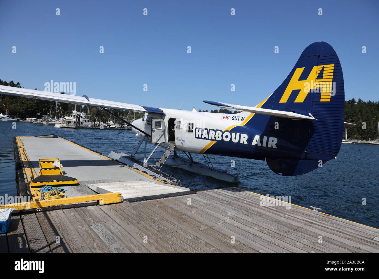 Harbour Air Otter Salt Spring Harbour BC Stock Photo - Alamy