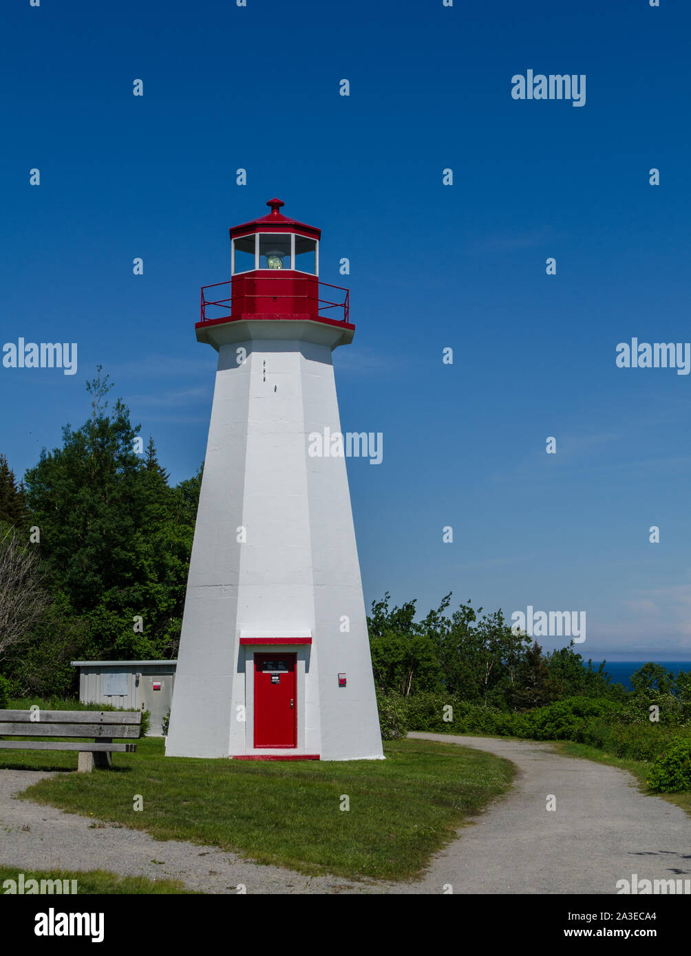 Interpretation center river house hi-res stock photography and images ...
