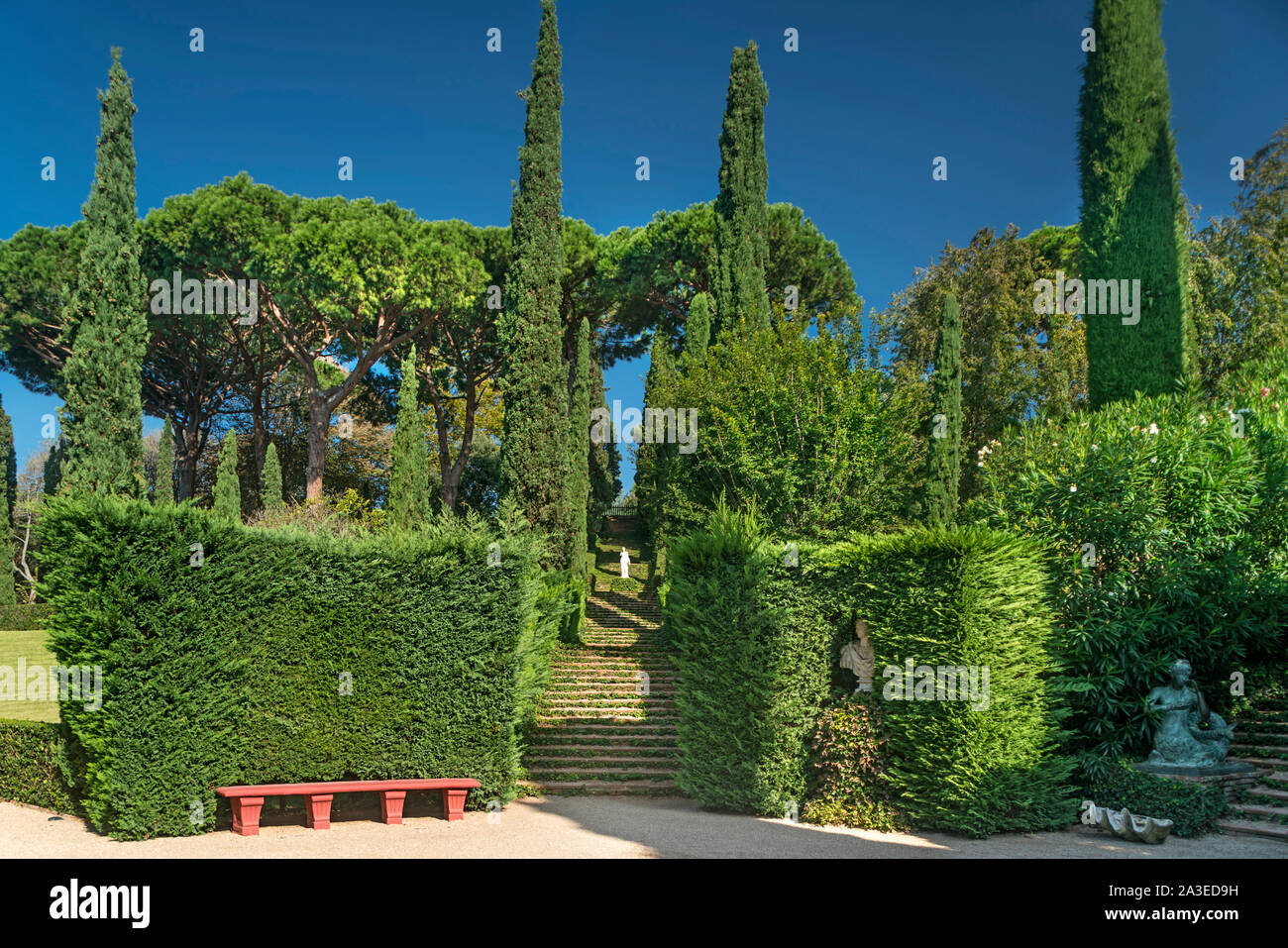 MARBLE STATUE STAIRCASE SANTA CLOTILDE GARDENS (©NICOLAU RUBIO I TUDURI ...