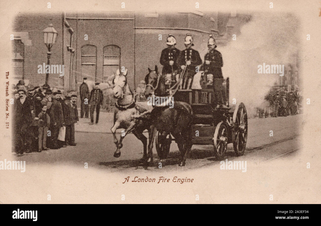 An old london fire engine hi-res stock photography and images - Alamy