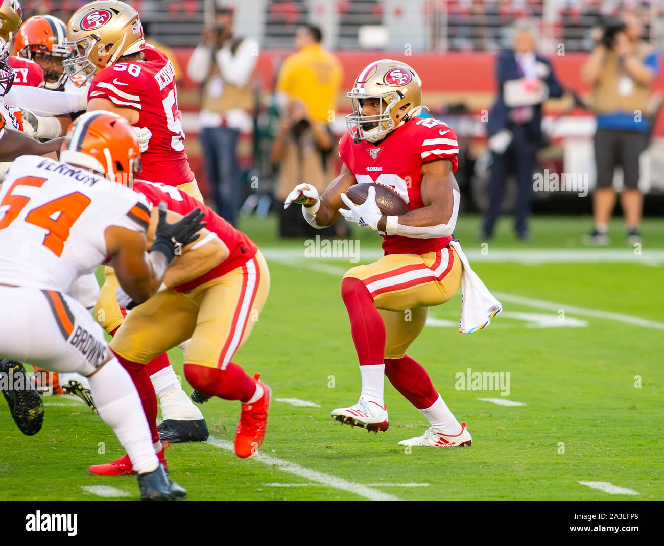 Matt breida 49ers hi-res stock photography and images - Alamy