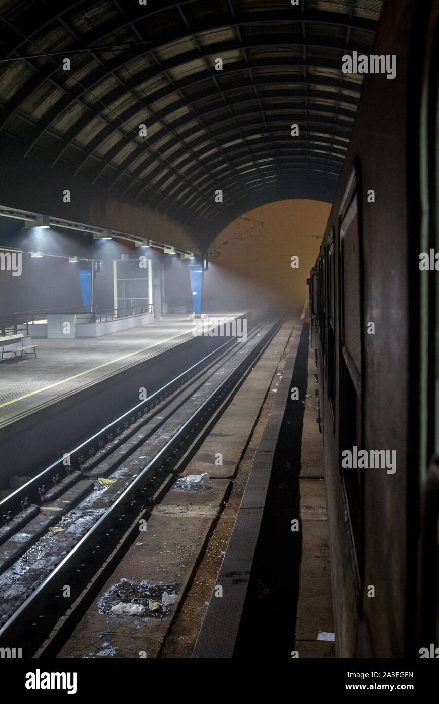 Deserted sad hi-res stock photography and images - Alamy