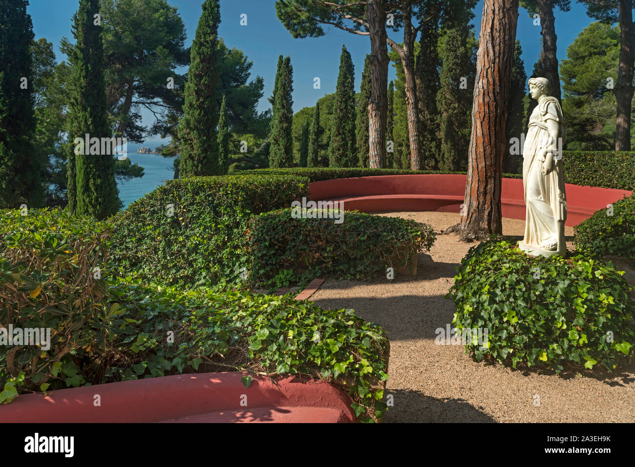 MARBLE STATUE STAIRCASE SANTA CLOTILDE GARDENS (©NICOLAU RUBIO I TUDURI ...