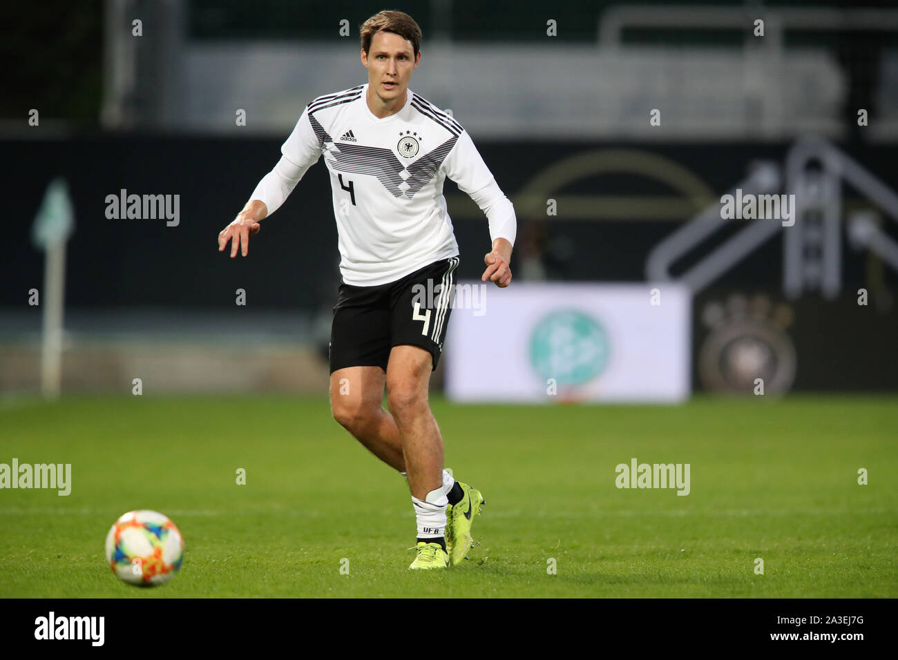 Player assessment hi-res stock photography and images - Alamy