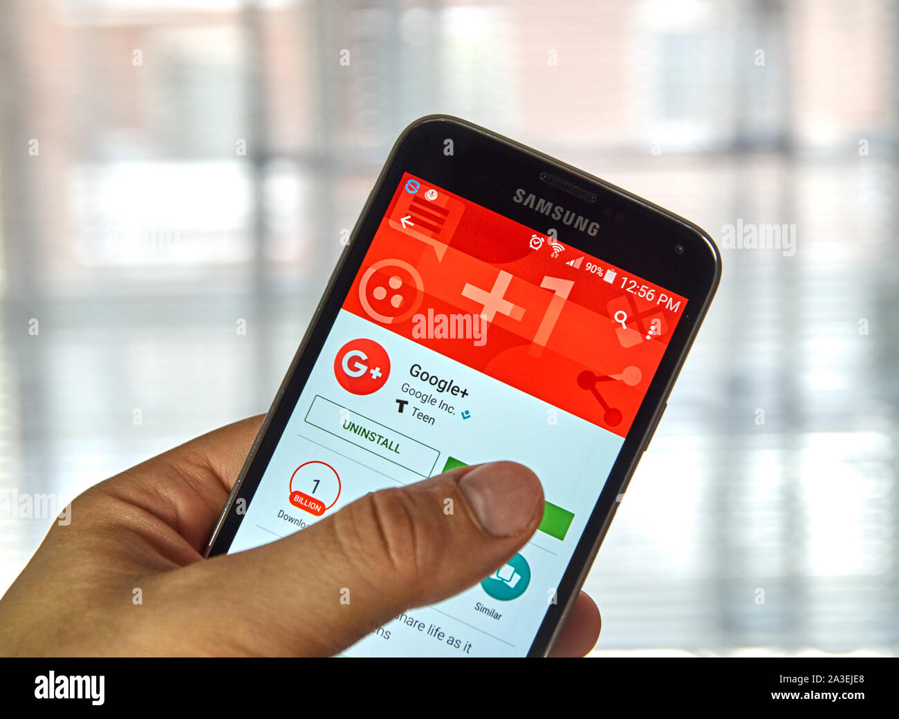 Google plus 1 hi-res stock photography and images - Alamy