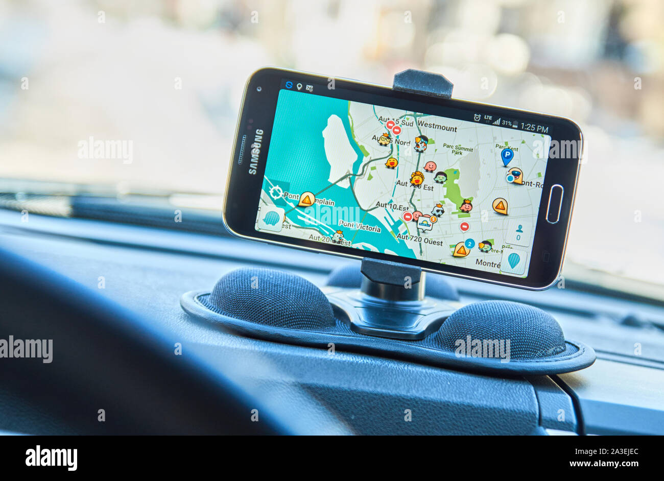 Car waze hi-res stock photography and images - Alamy