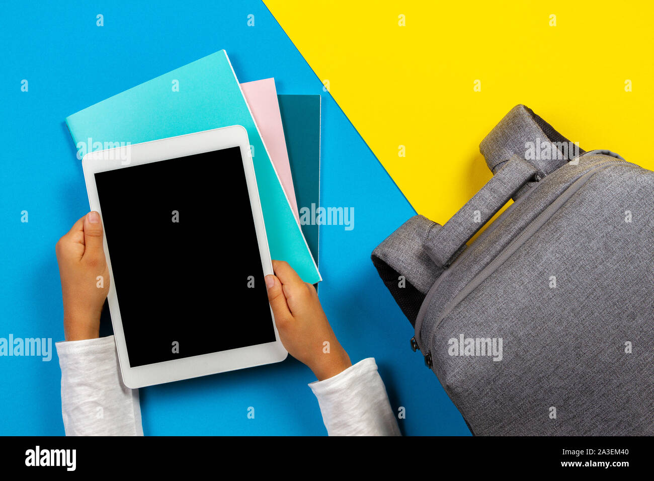 Child computer back view school hi-res stock photography and images - Alamy