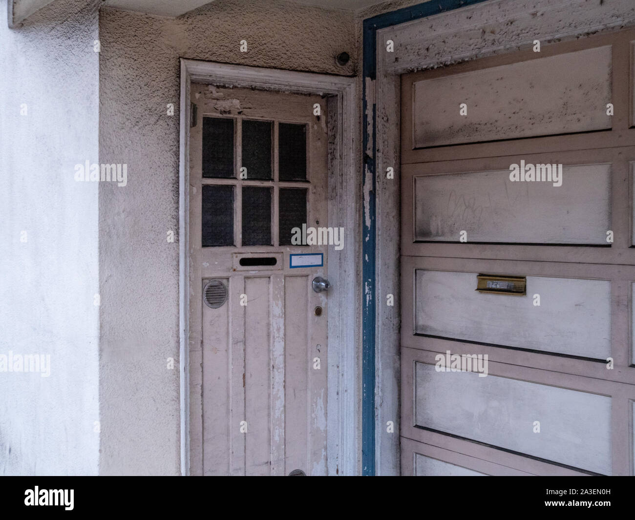 Unkempt home hi-res stock photography and images - Alamy