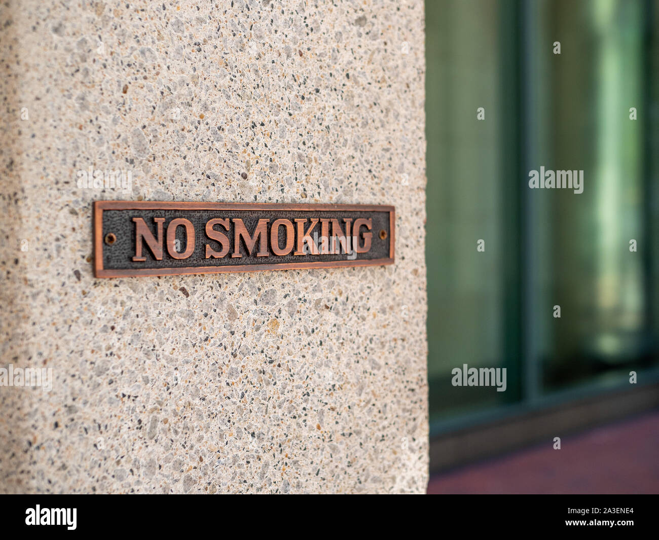 No smoking in building sign hi-res stock photography and images - Alamy
