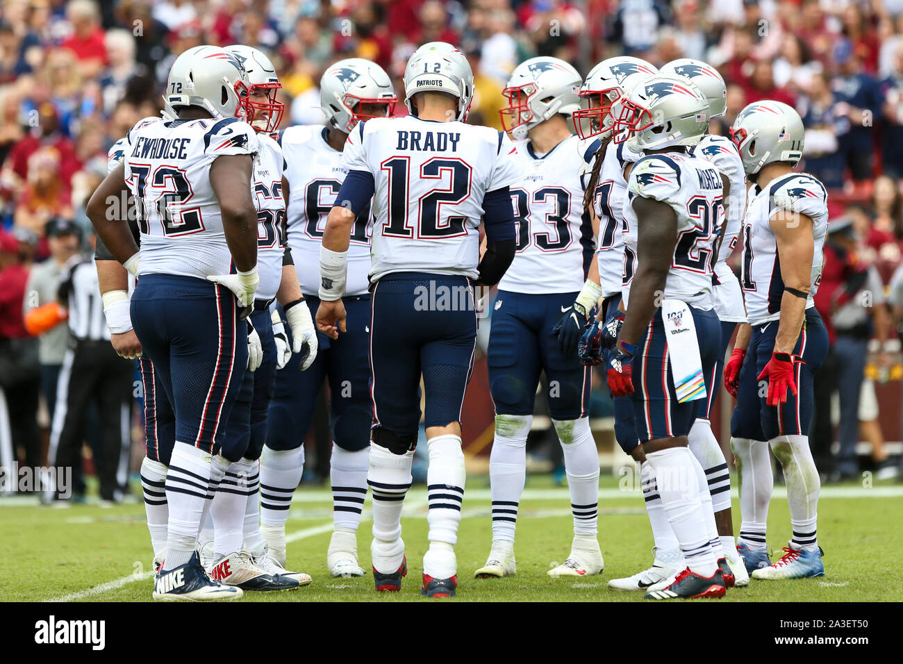 Quarterback huddle hi-res stock photography and images - Alamy