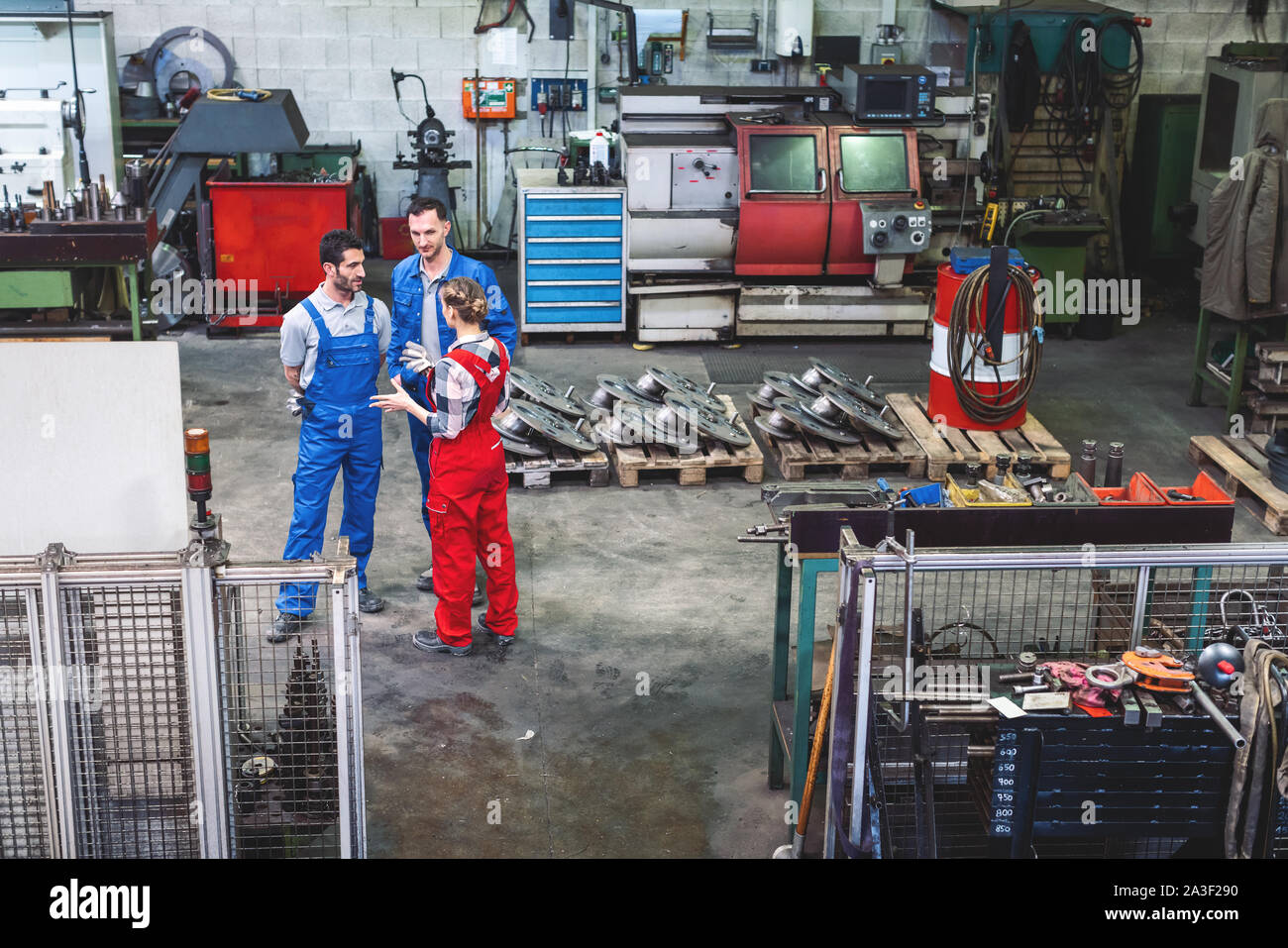 Mechanical factory floor hi-res stock photography and images - Alamy