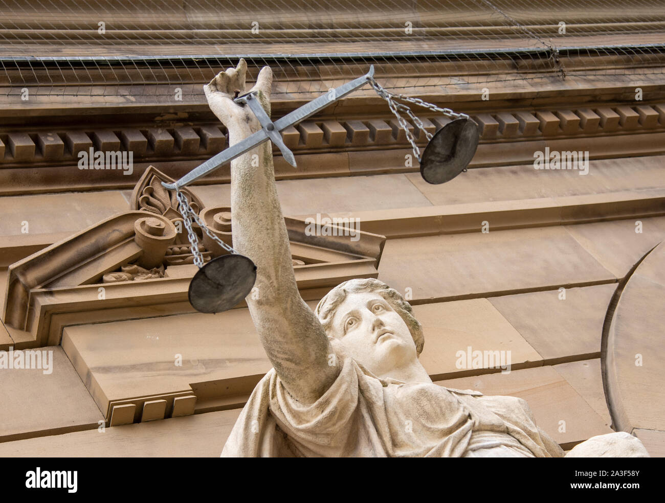 A statue of justitia hi-res stock photography and images - Alamy