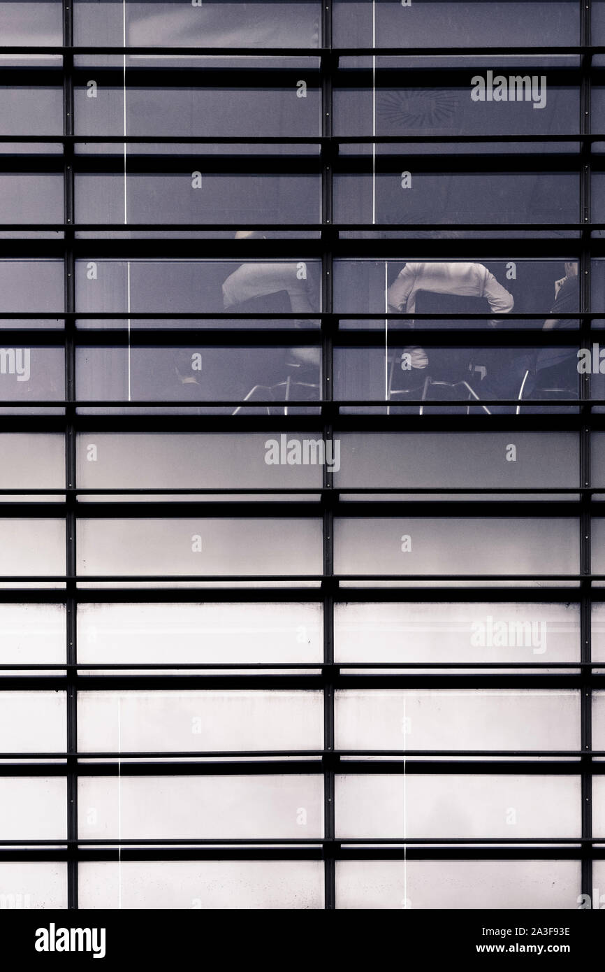 Tall office block hi-res stock photography and images - Alamy