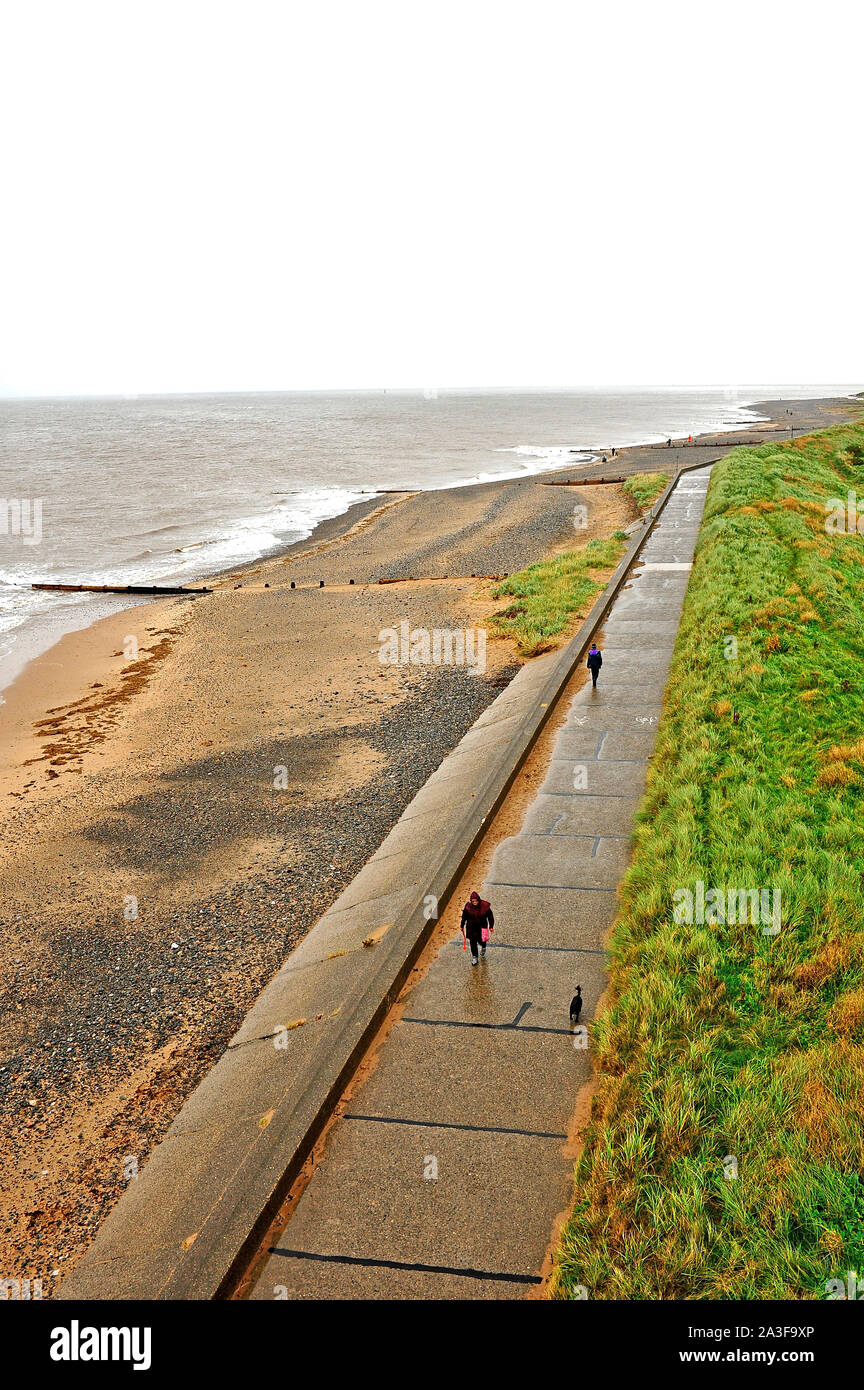 Beach pathway concrete pathway hi-res stock photography and images - Alamy