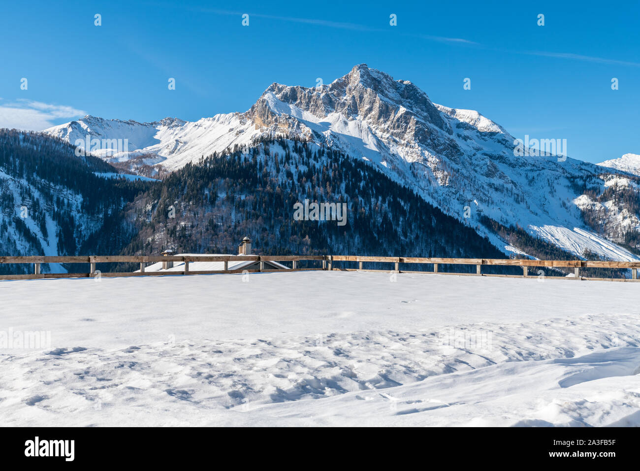 Lago di sauris hi-res stock photography and images - Alamy