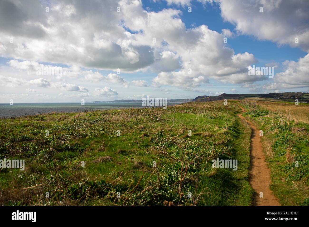 Cliff top and path to beach hi-res stock photography and images - Alamy