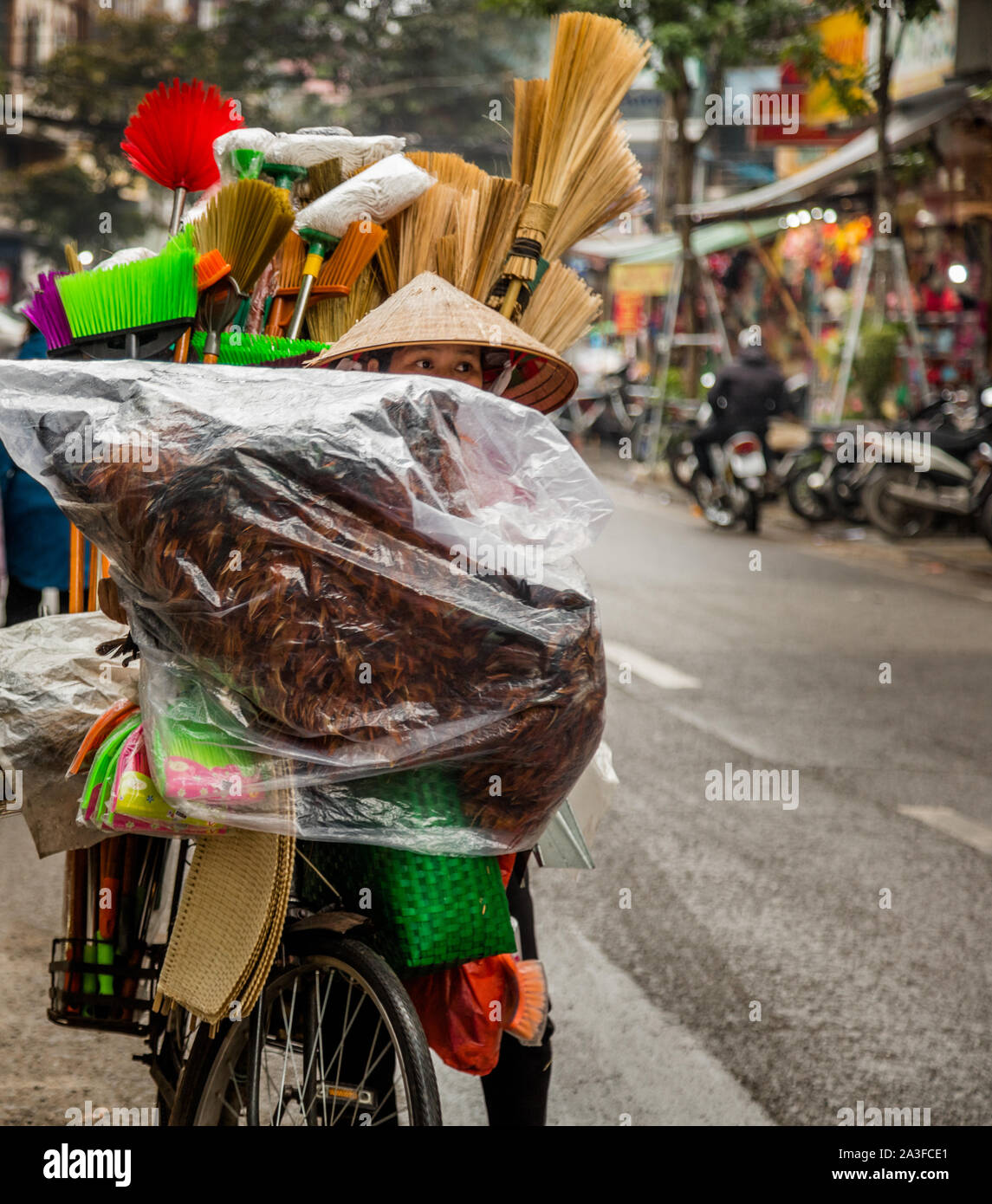 Bringing the goods hi-res stock photography and images - Alamy