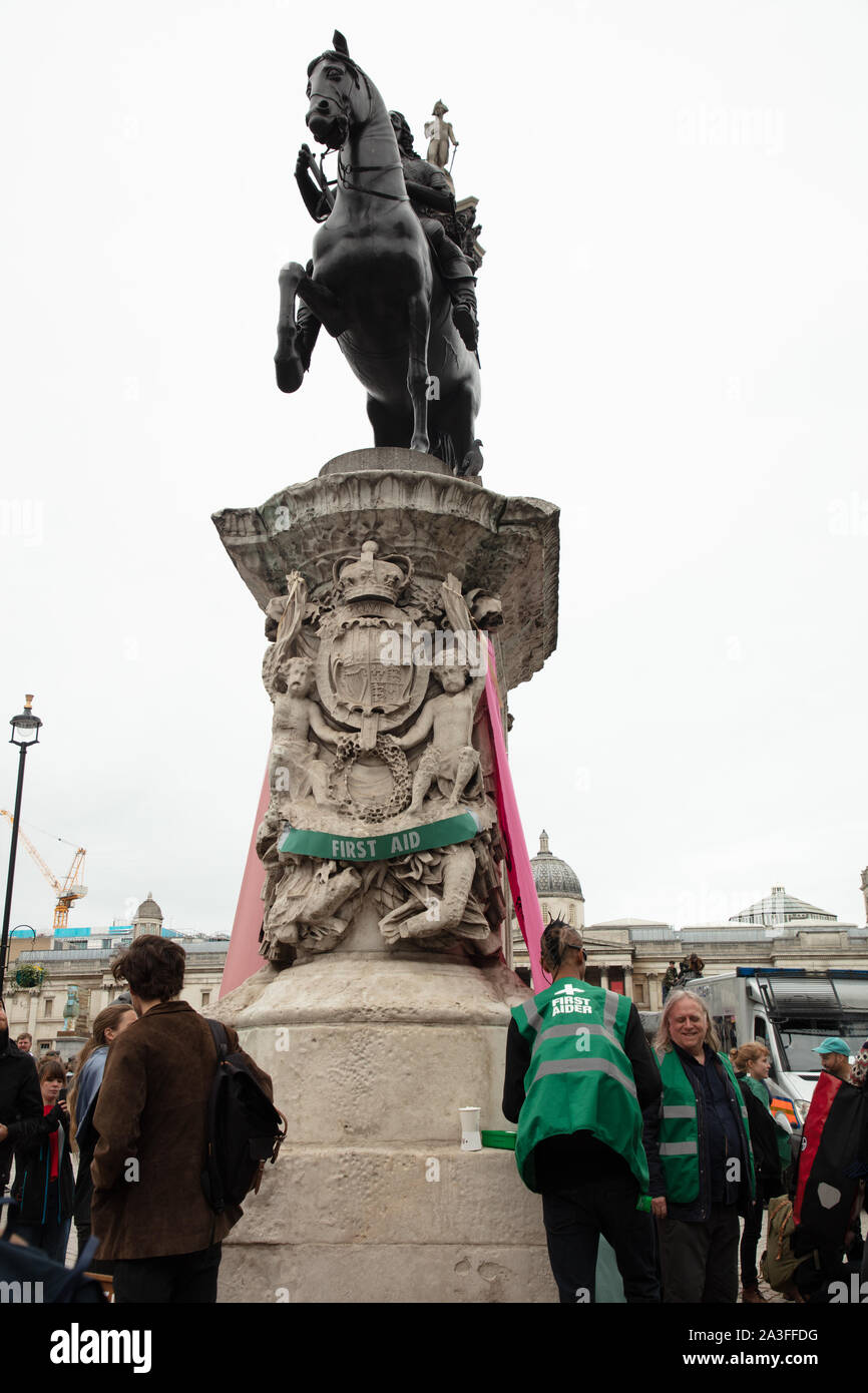 First aiders in action hi-res stock photography and images - Alamy
