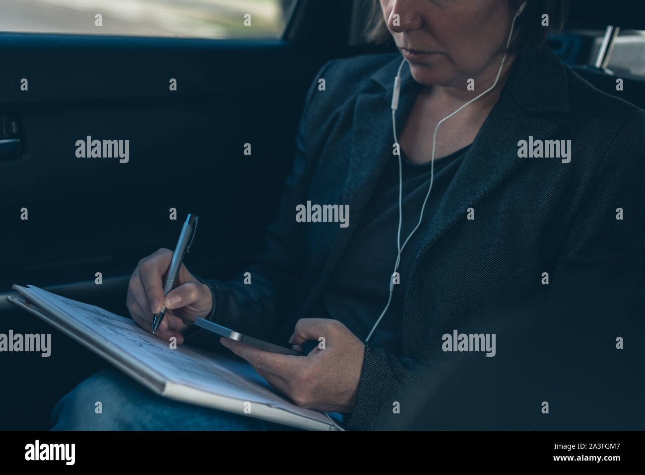 Car assessment hi-res stock photography and images - Alamy