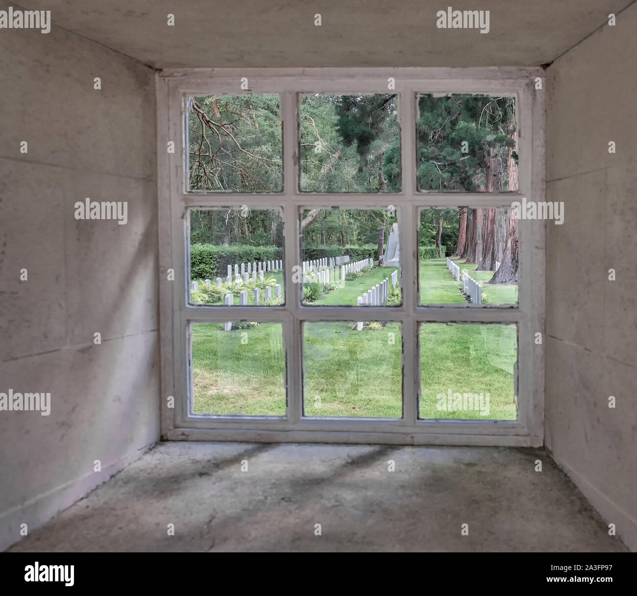 Past war hi-res stock photography and images - Alamy