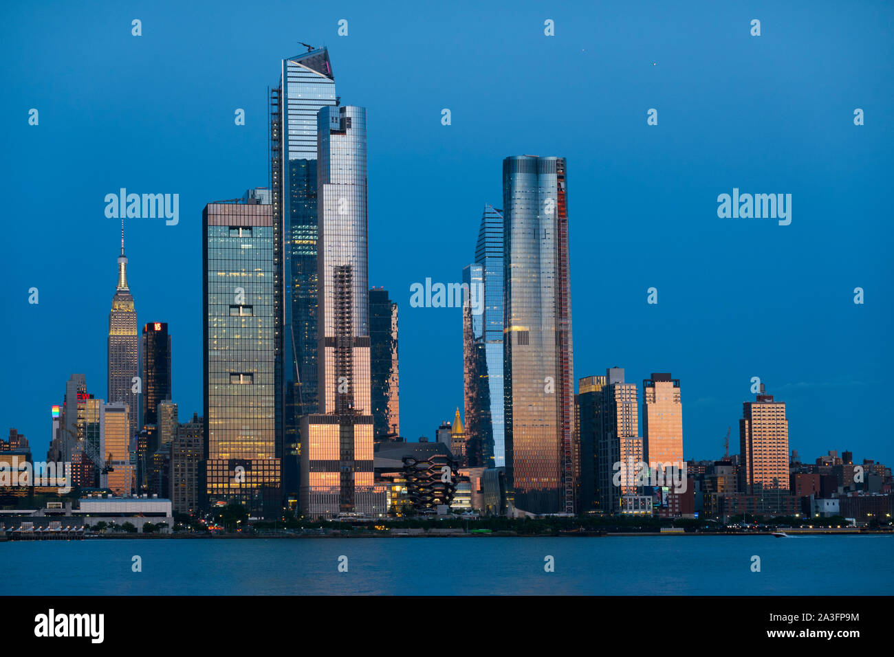 The shed hudson yards hi-res stock photography and images - Alamy