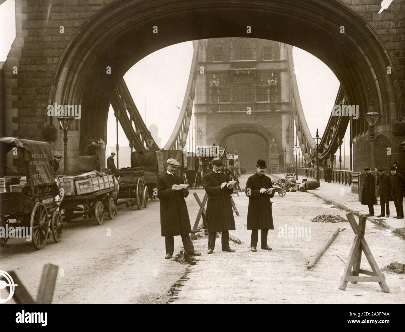 Poverty london 20th century hi-res stock photography and images - Alamy