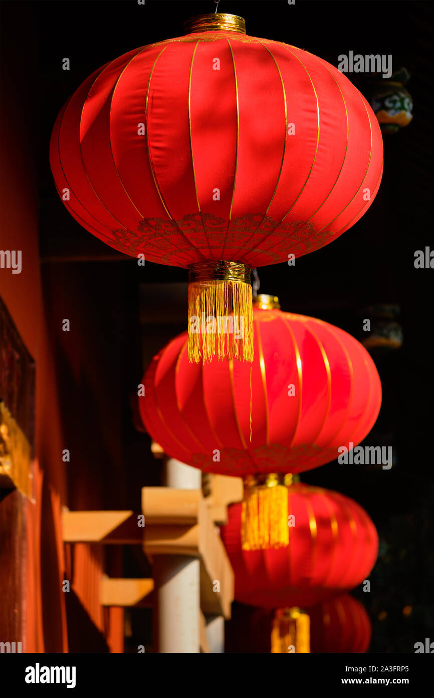 Chinese traditional lanterns Stock Photo - Alamy