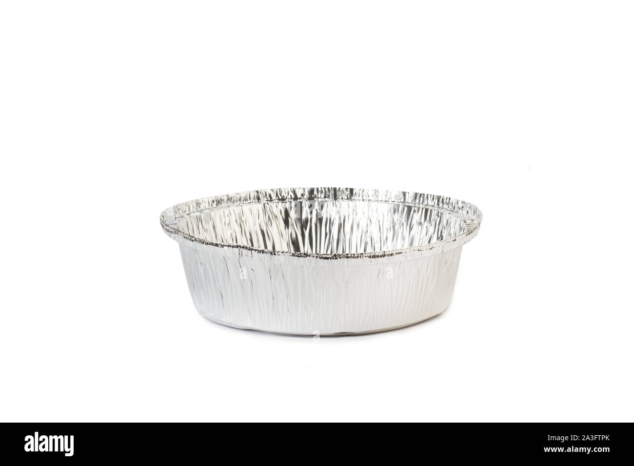 Disposable round aluminium tray on a white background Stock Photo - Alamy