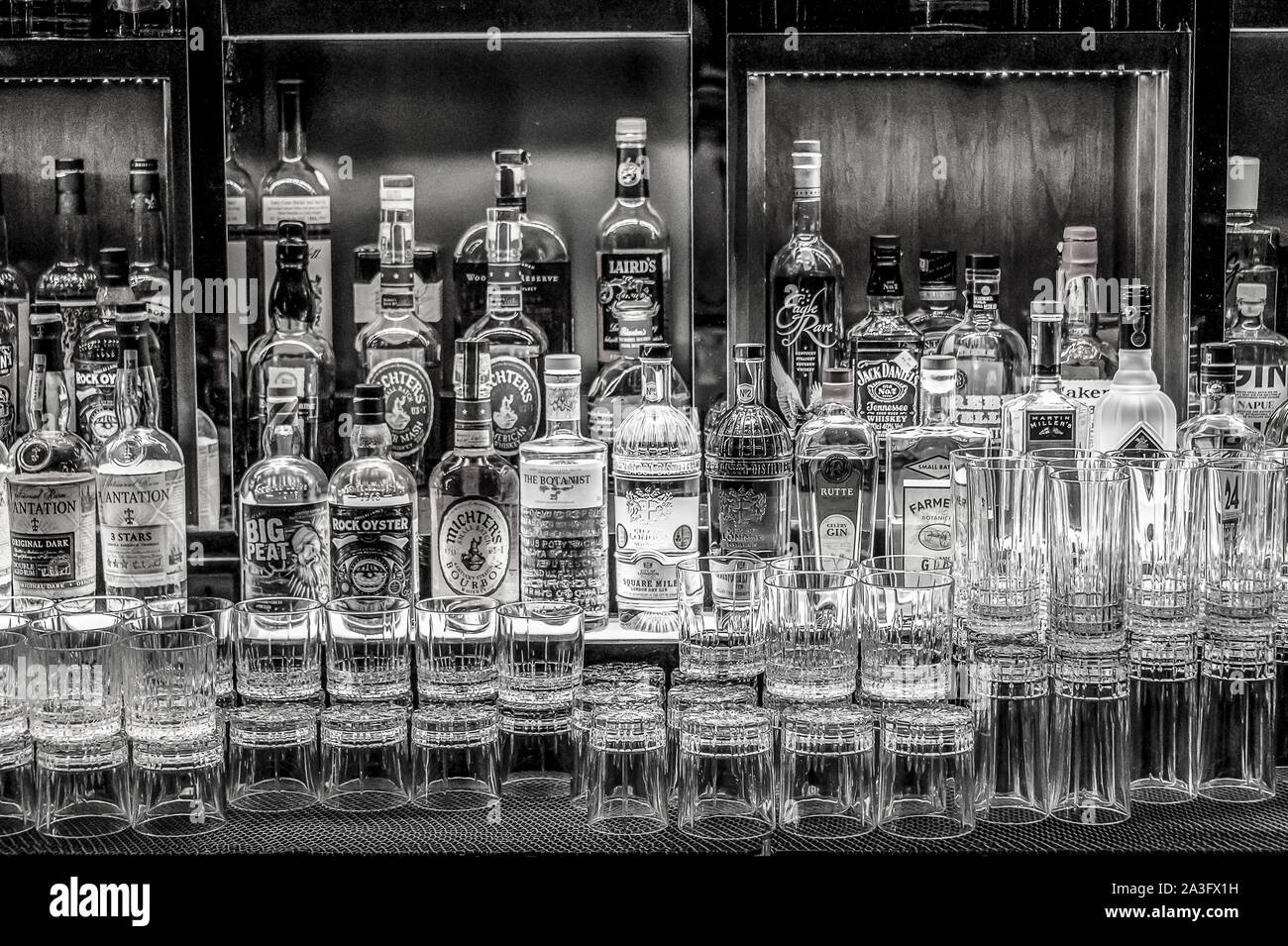 Whiskey display wall glass hi-res stock photography and images - Alamy