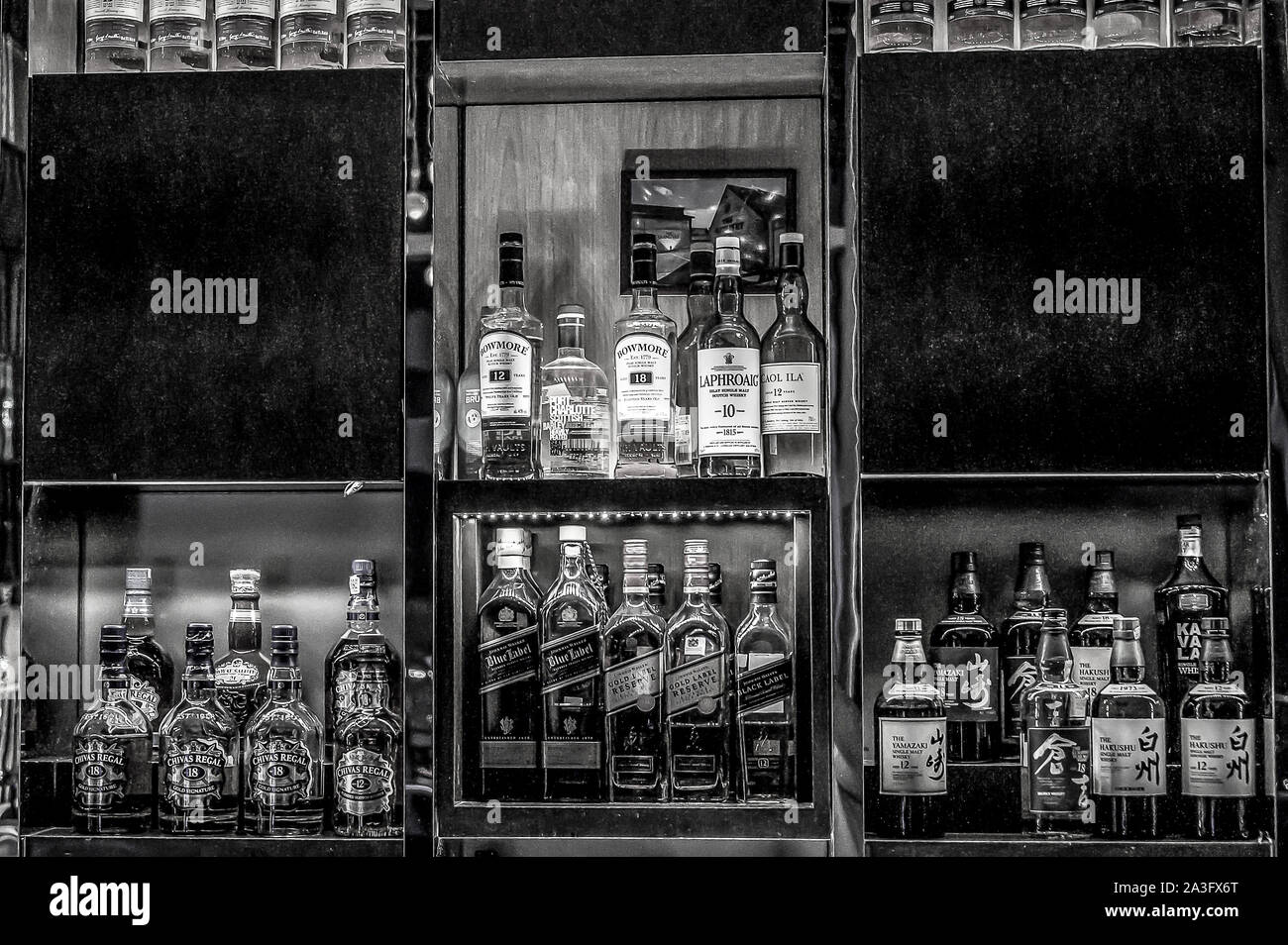 Whiskey display wall glass hi-res stock photography and images - Alamy