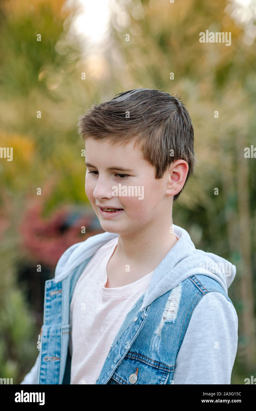 Preteen with braces hi-res stock photography and images - Alamy