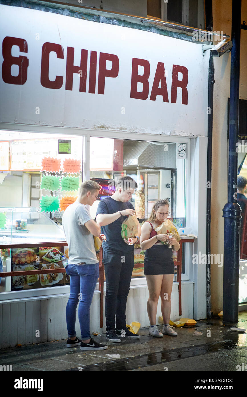 Man eating chips hi-res stock photography and images - Alamy