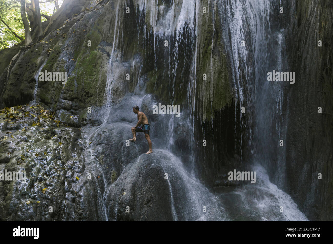 Beam climbing hi-res stock photography and images - Alamy