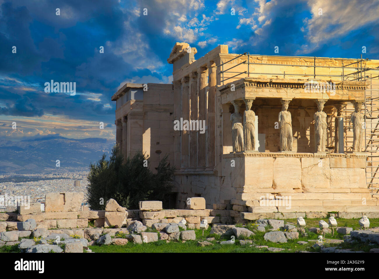 Caryatids at Erechtheum of Parthenon in Athens Greece Stock Photo - Alamy