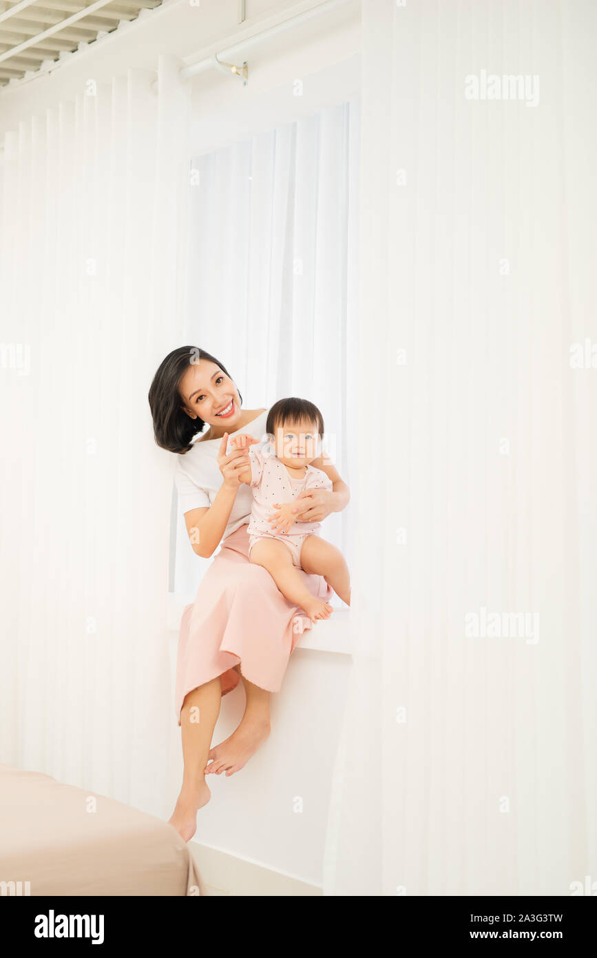 Japanese mom and child hi-res stock photography and images - Alamy