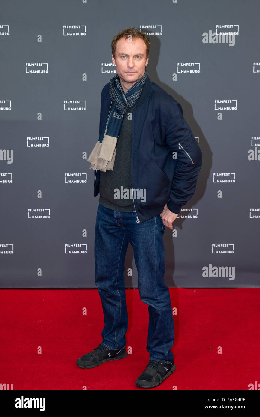 Actor Mark WASCHKE (GER), portrait, portrait portraits, friendly, full ...