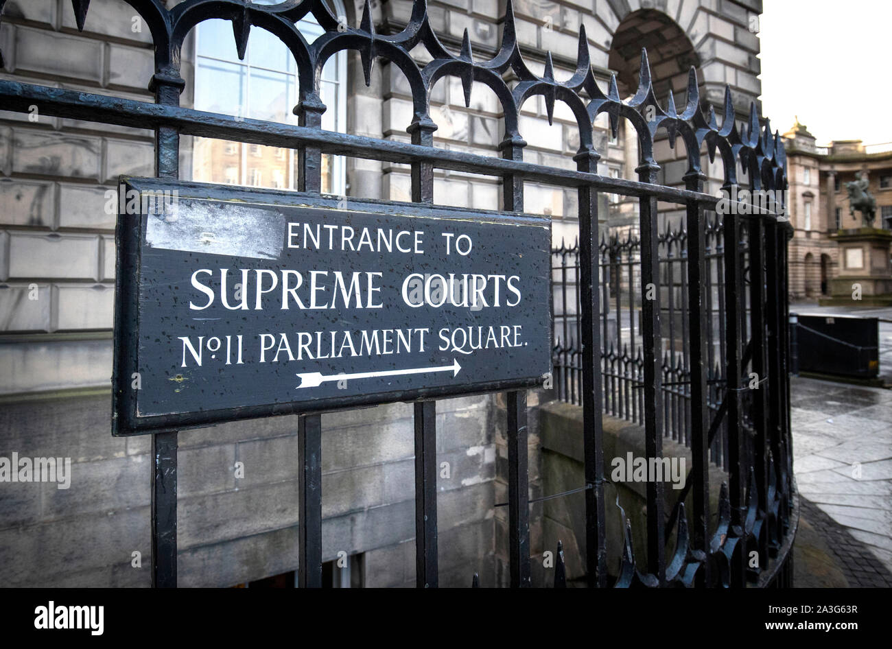 Edinburgh supreme courts hi-res stock photography and images - Alamy