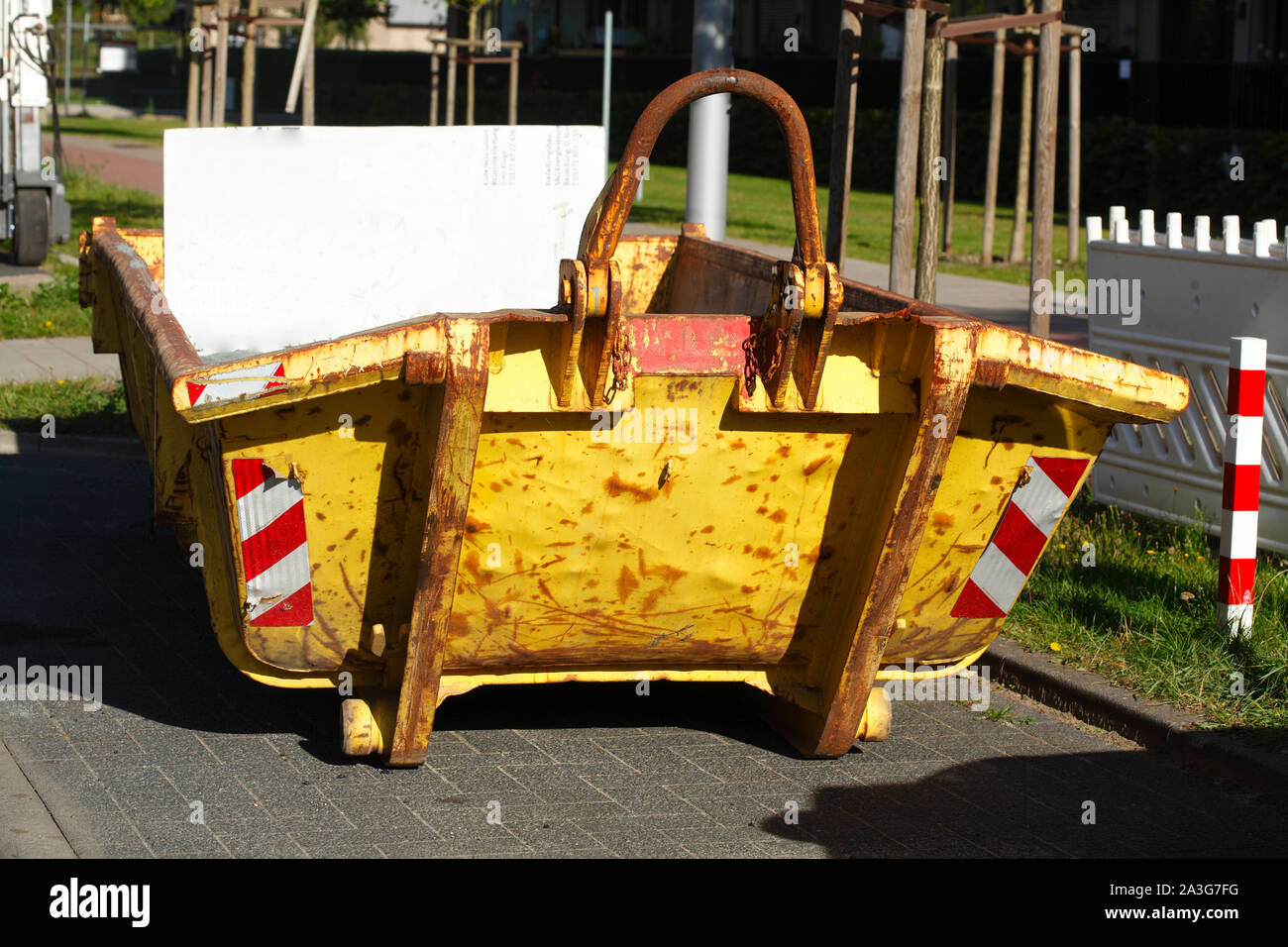 Europe rubble hi-res stock photography and images - Alamy