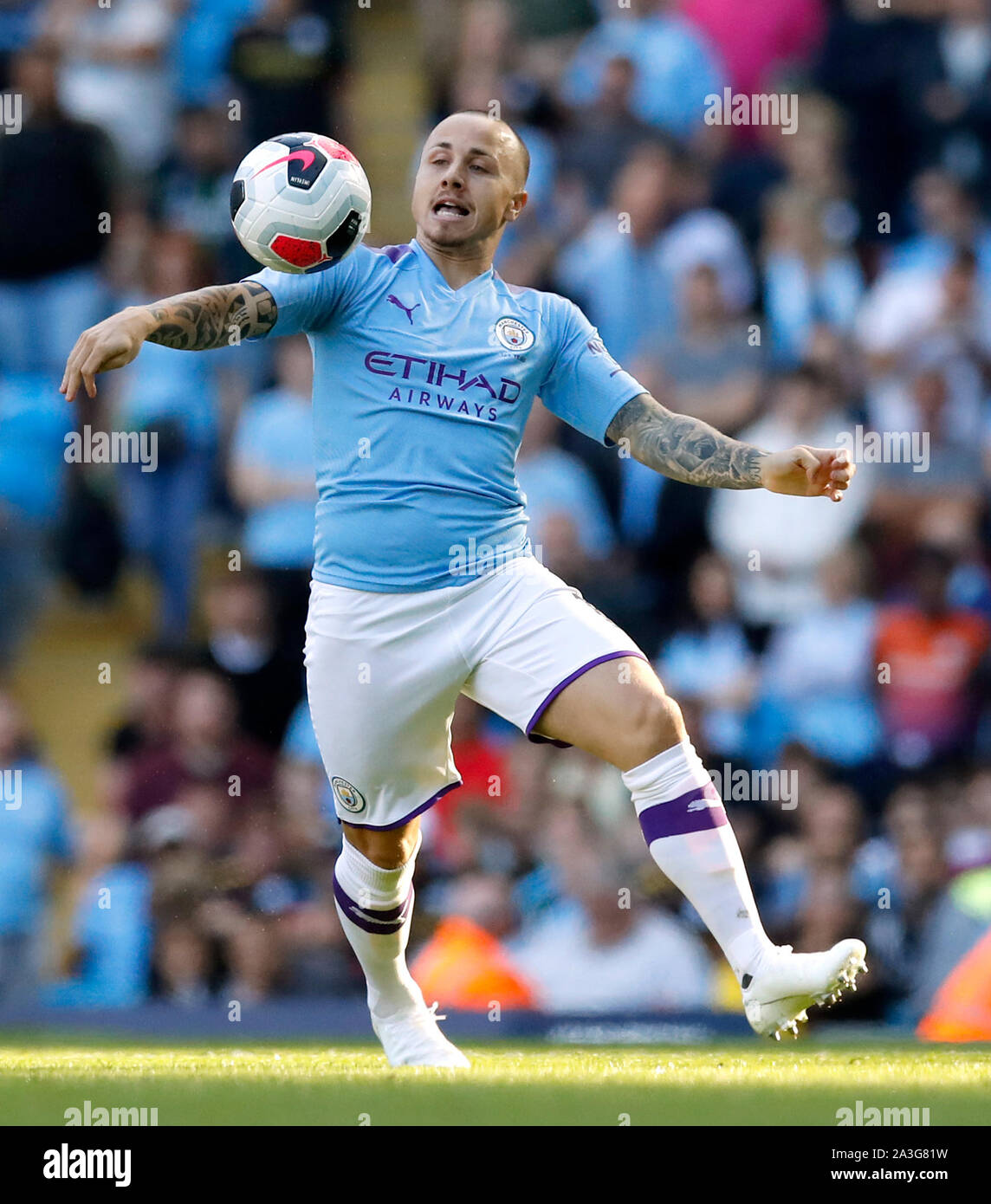 Soccer football angelino full length hi-res stock photography and ...