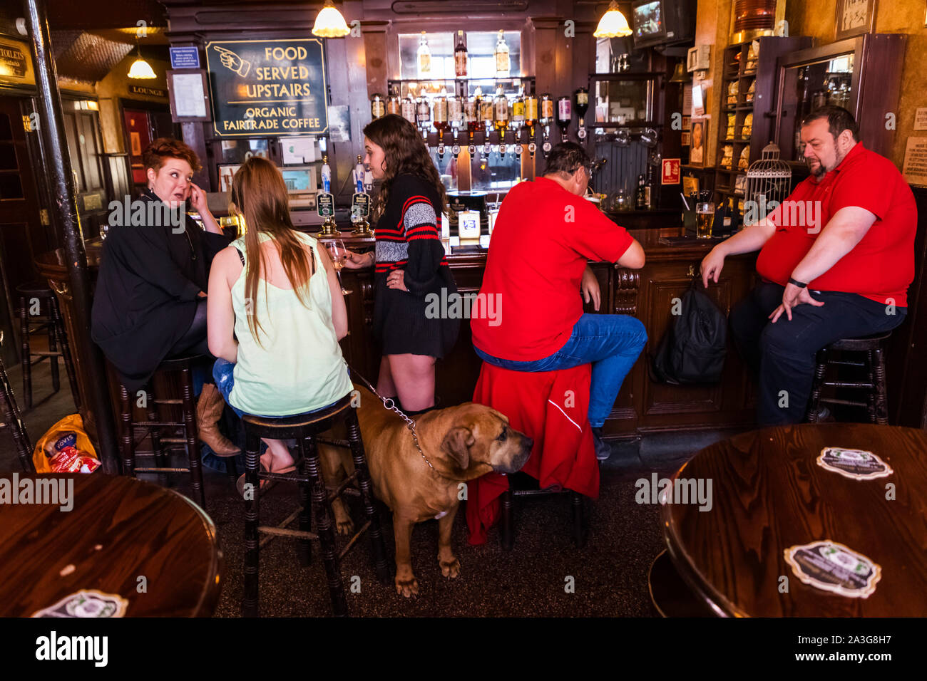 Samuel smiths pub bar hi-res stock photography and images - Alamy
