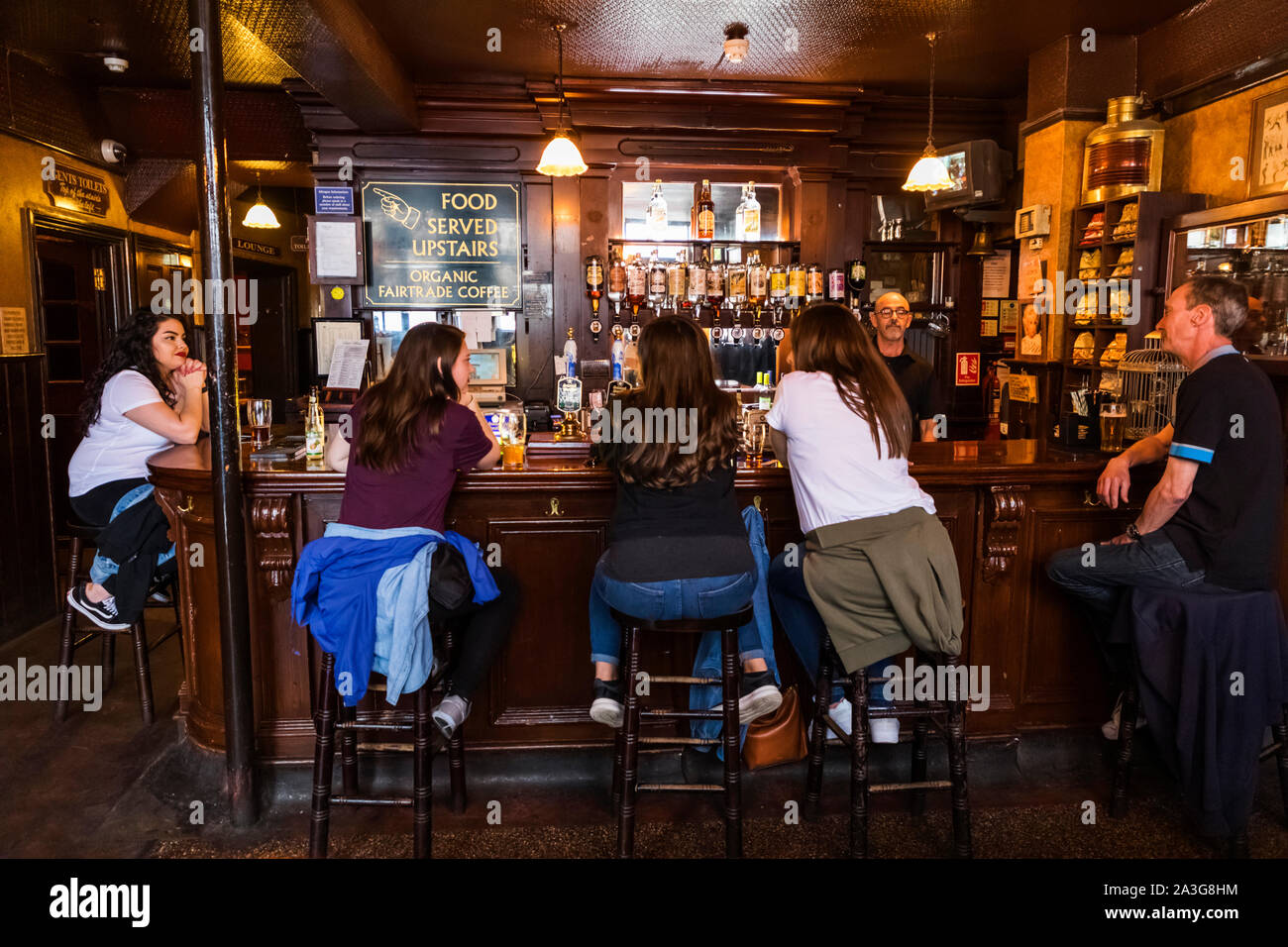 Sam smiths pub bar hi-res stock photography and images - Alamy