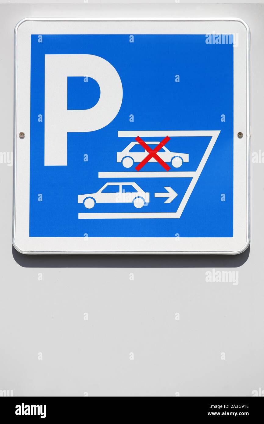 Reverse Parking Sign High Resolution Stock Photography and Images - Alamy