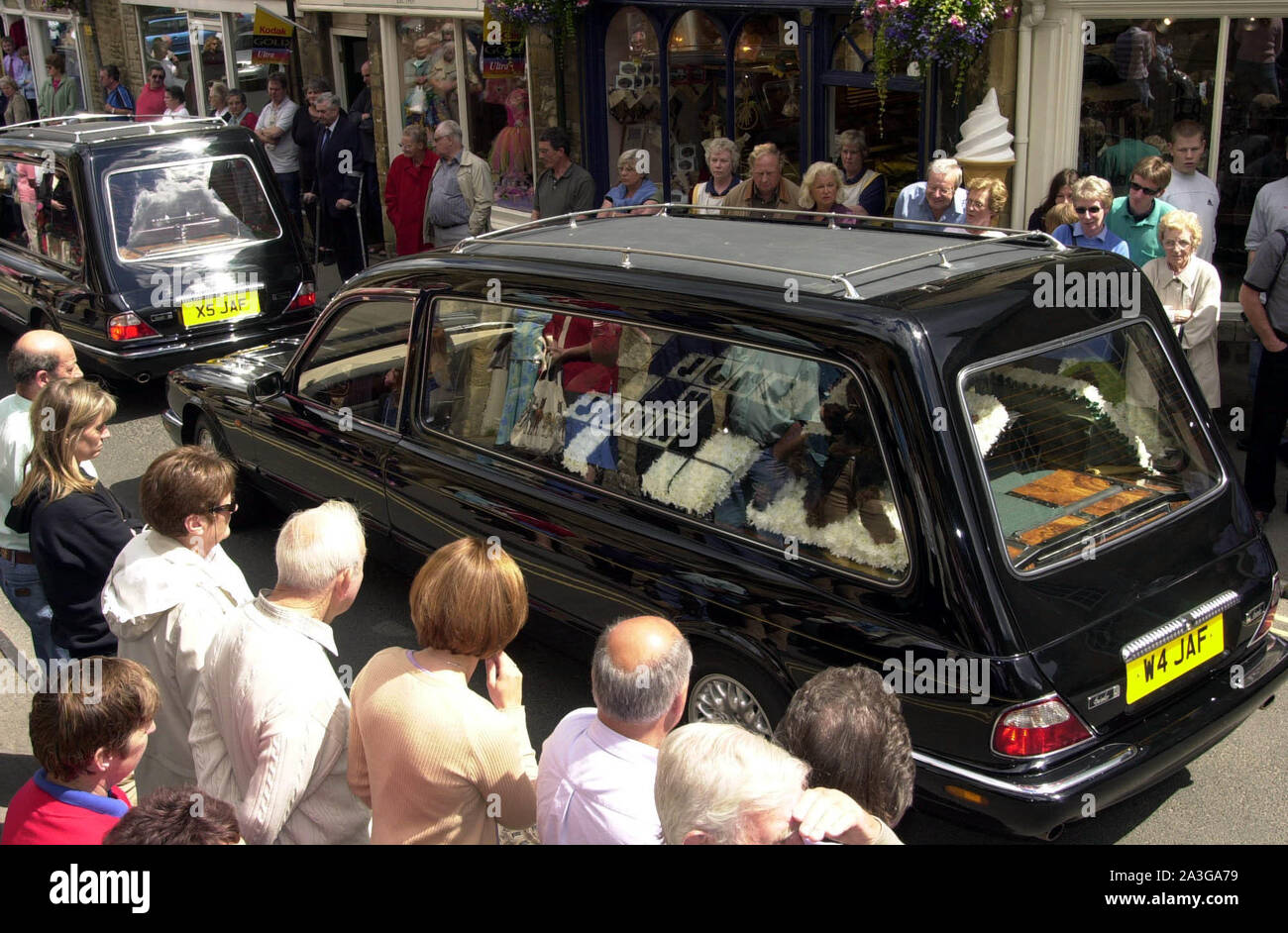 The funeral of The Who's John Entwistle today ( Wednesday 10 July 2002 ...