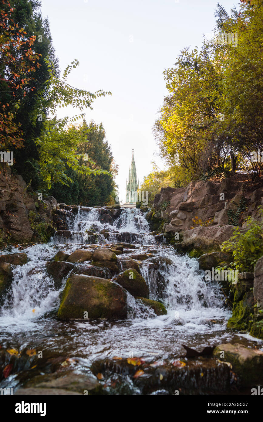 Gently flowing streams, slow swirling pools and picturesque waterfalls ...
