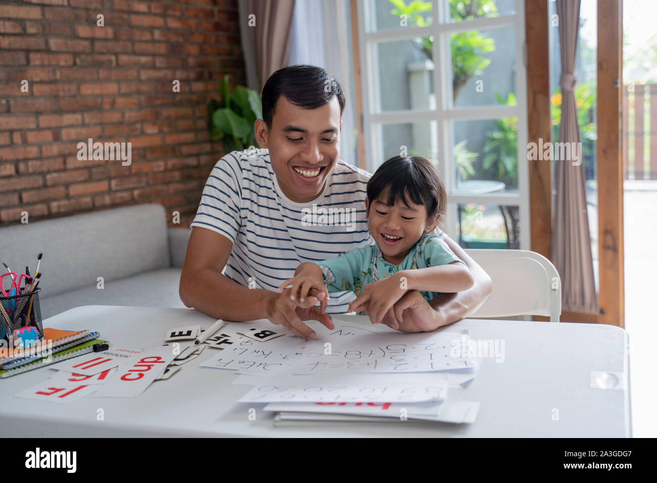 Asian dad study hi-res stock photography and images - Alamy