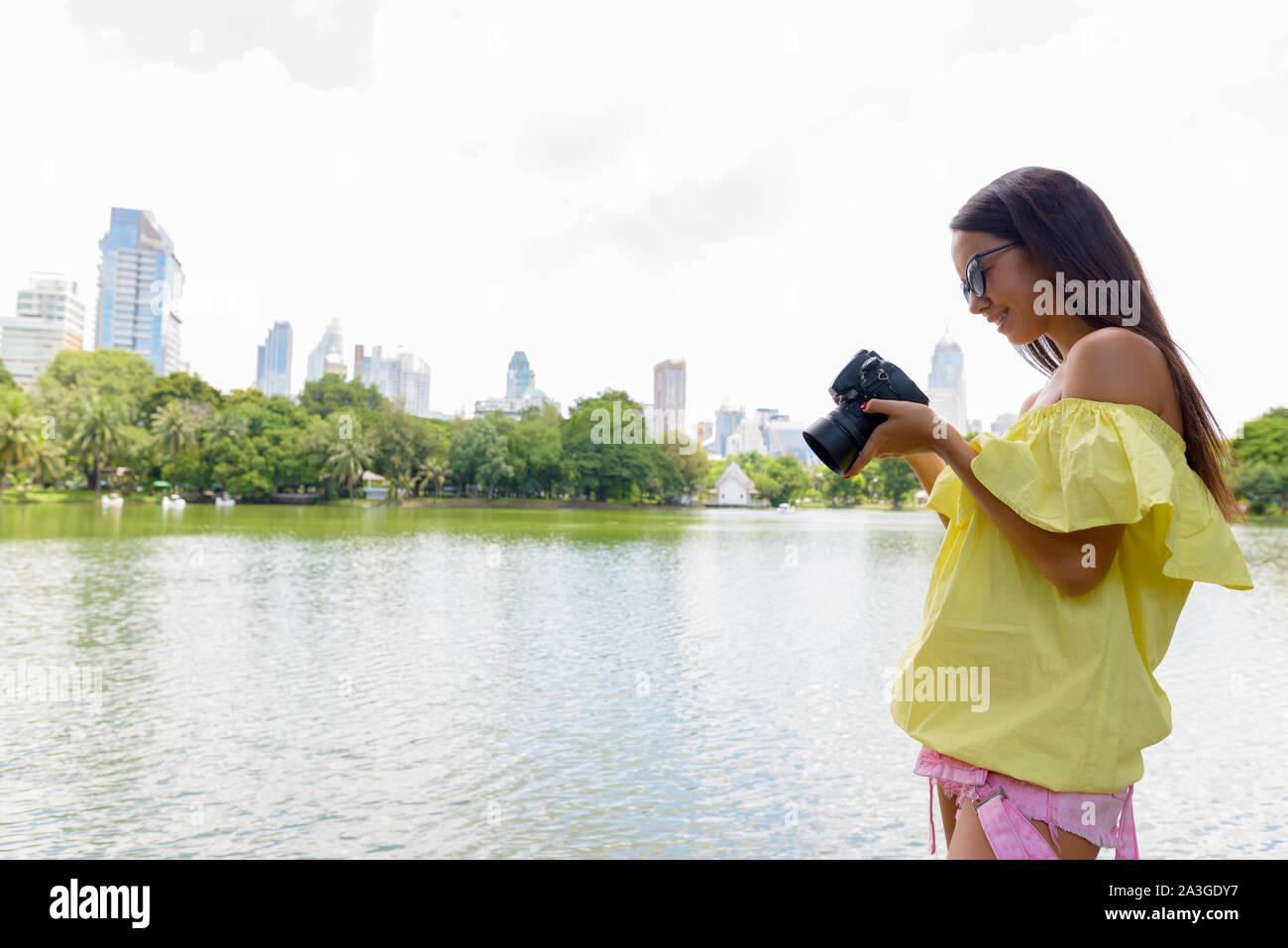 Side camera angle hi-res stock photography and images - Alamy