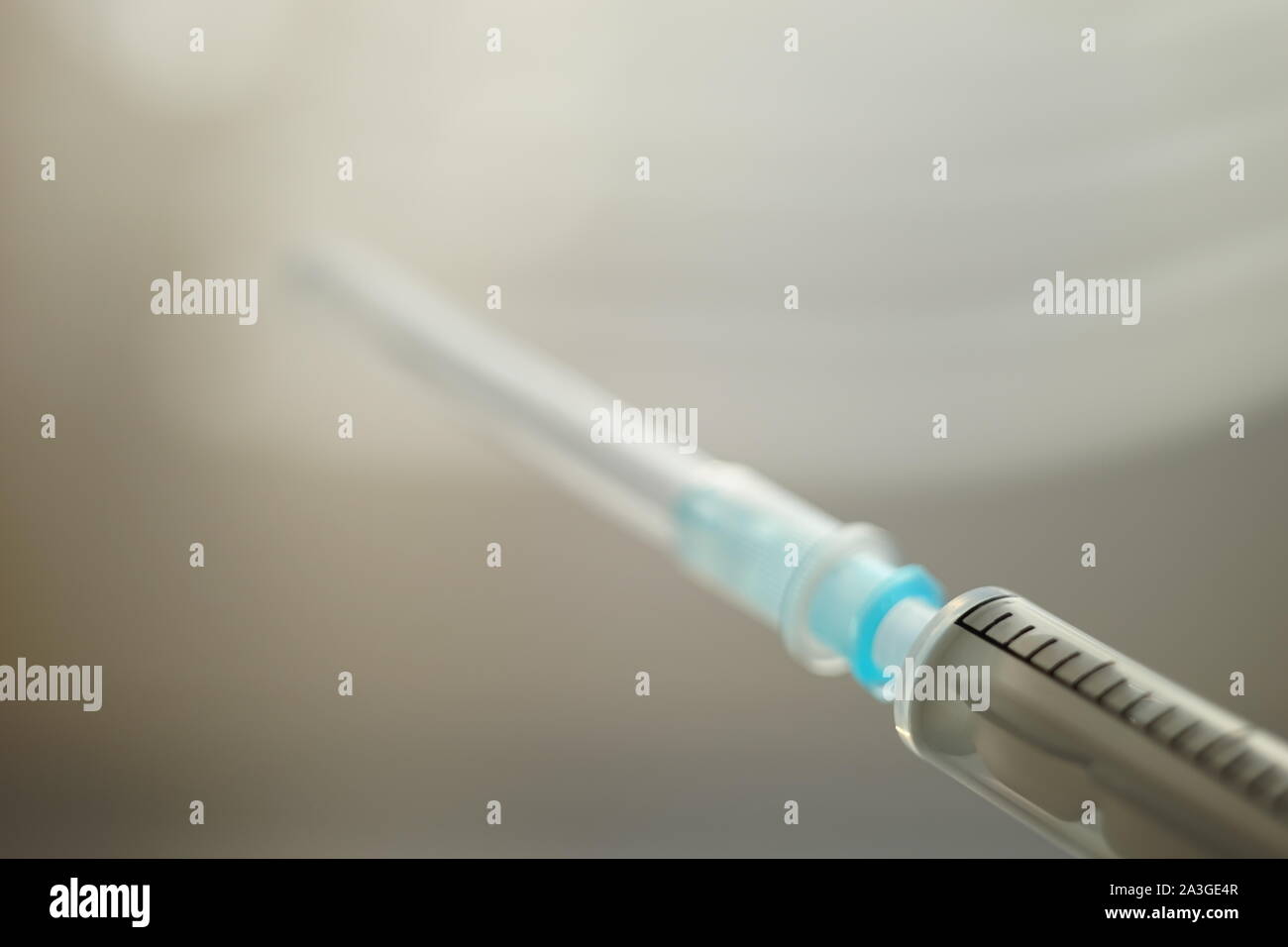 Syringe side view hi-res stock photography and images - Alamy